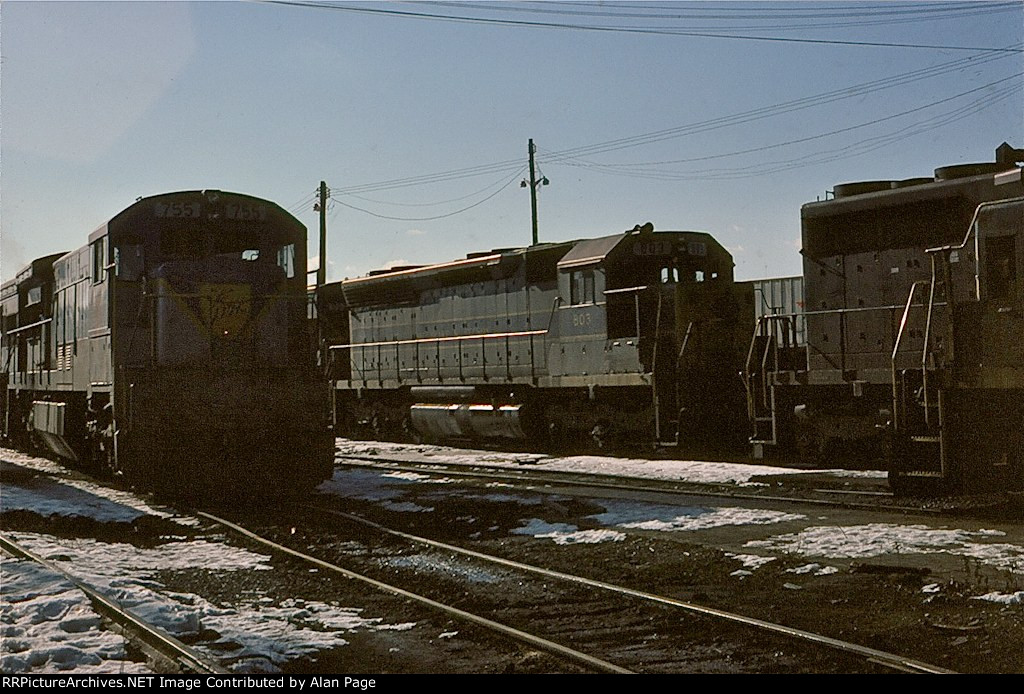 D&H U33C 755 and SD45 803 (ex-EL)